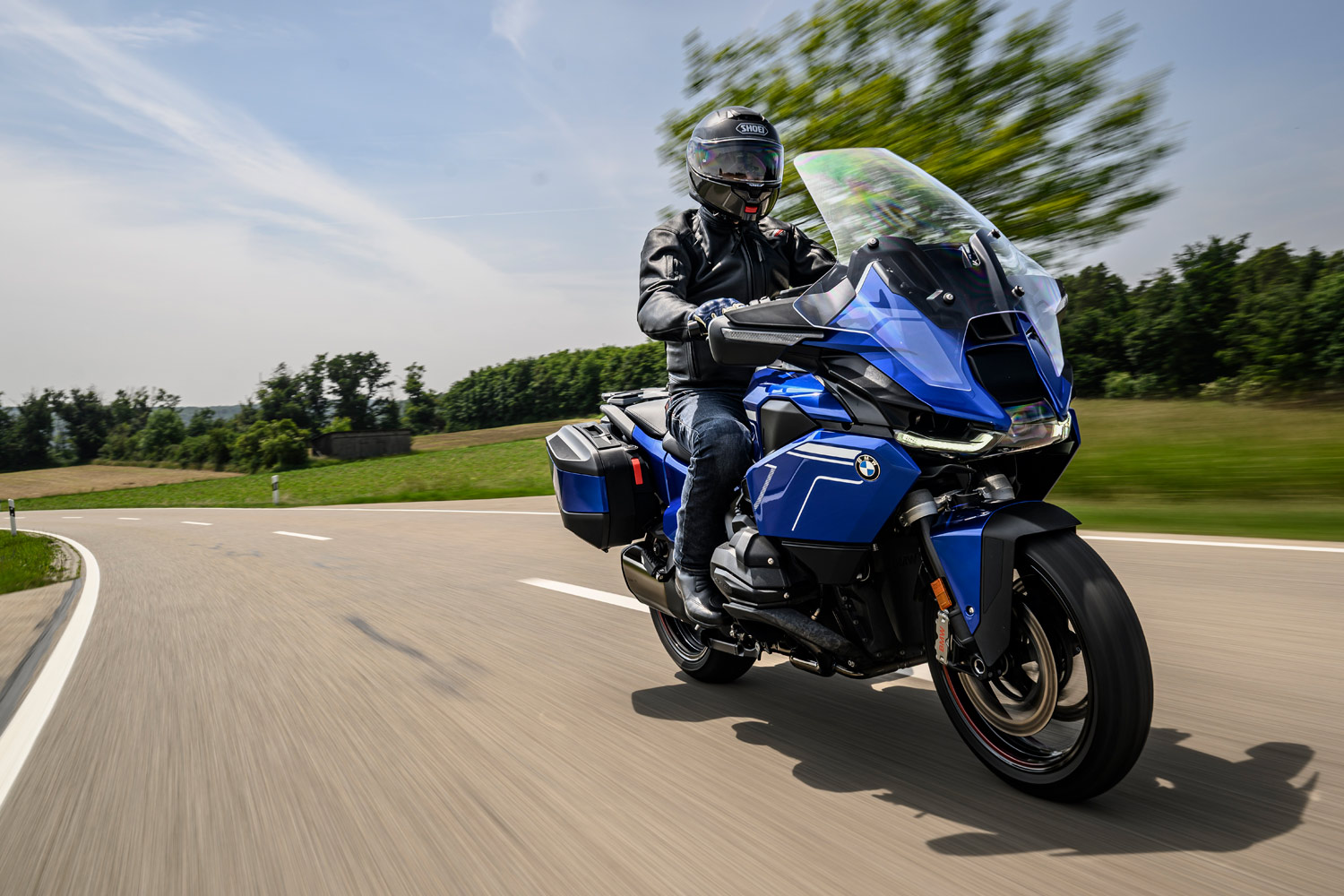BMW R1300R（6MT）／R1300RT（6AT）【海外試乗記】 フラットツインの新時代 - webCG