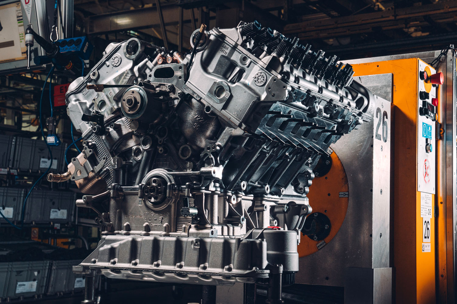 孤高の多気筒ユニット、W12エンジンとは何だったのか - webCG