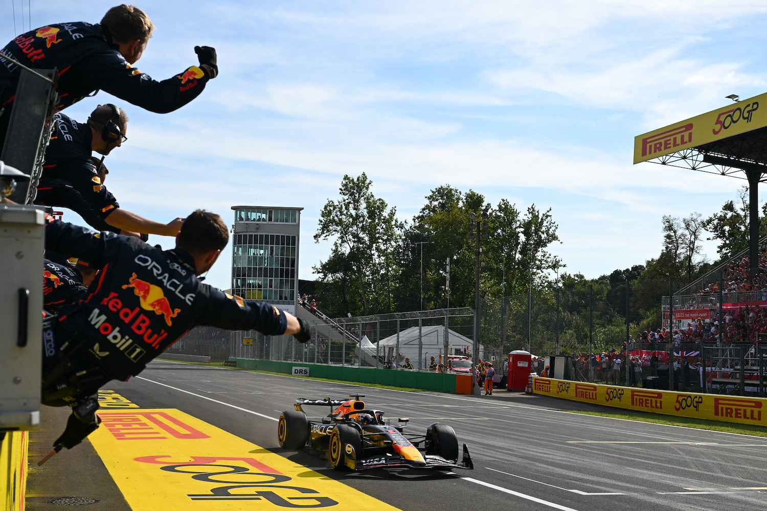 【F1 2025】第16戦イタリアGPでフェルスタッペンがポールから今季3勝目、マクラーレンの2台を下す 【ニュース】 - webCG