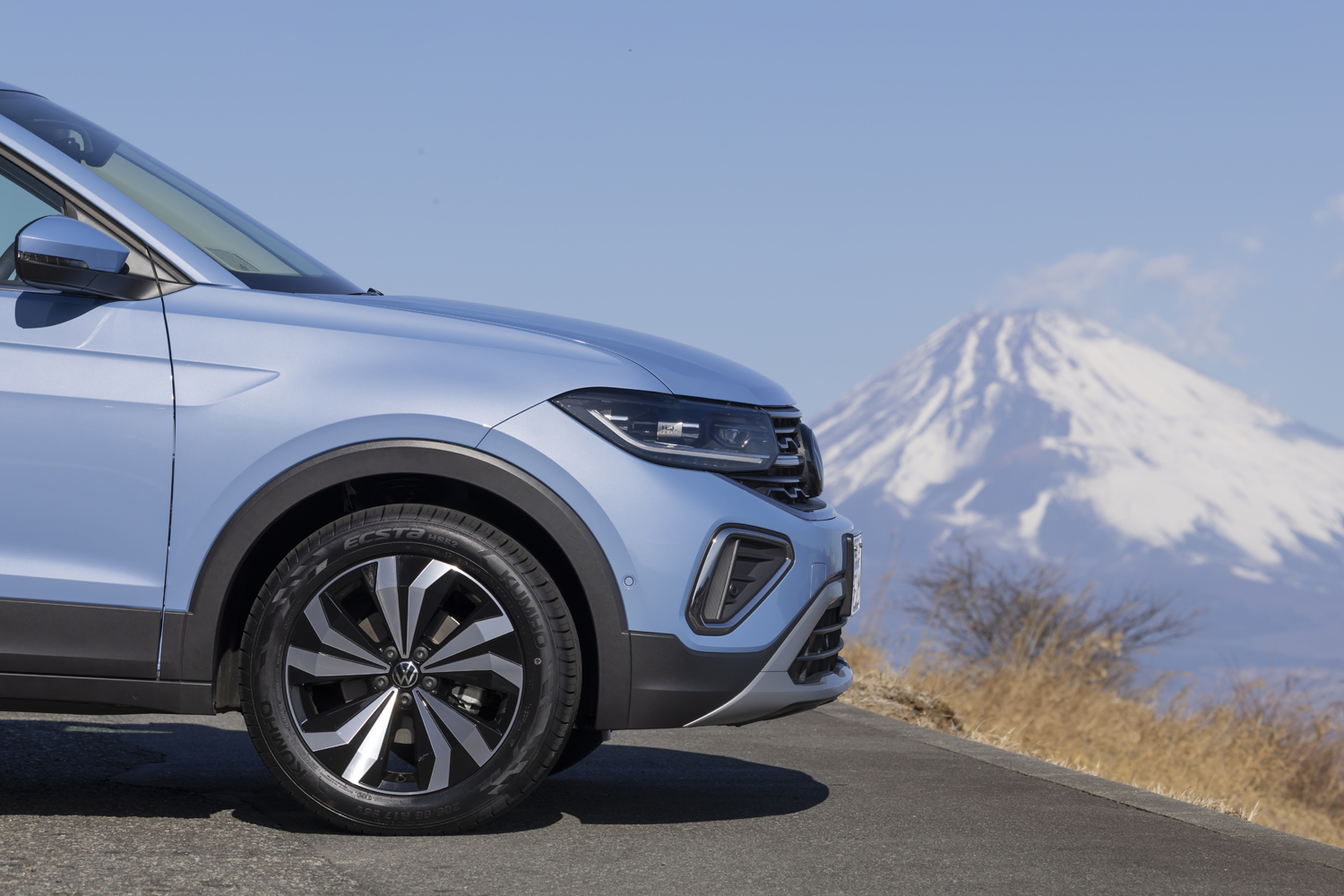 「KUMHO ECSTA HS52」の“ハイバランス”を味わう 【クルマも道も選ばぬ万能タイヤ 「KUMHO ECSTA HS52」を試す ...