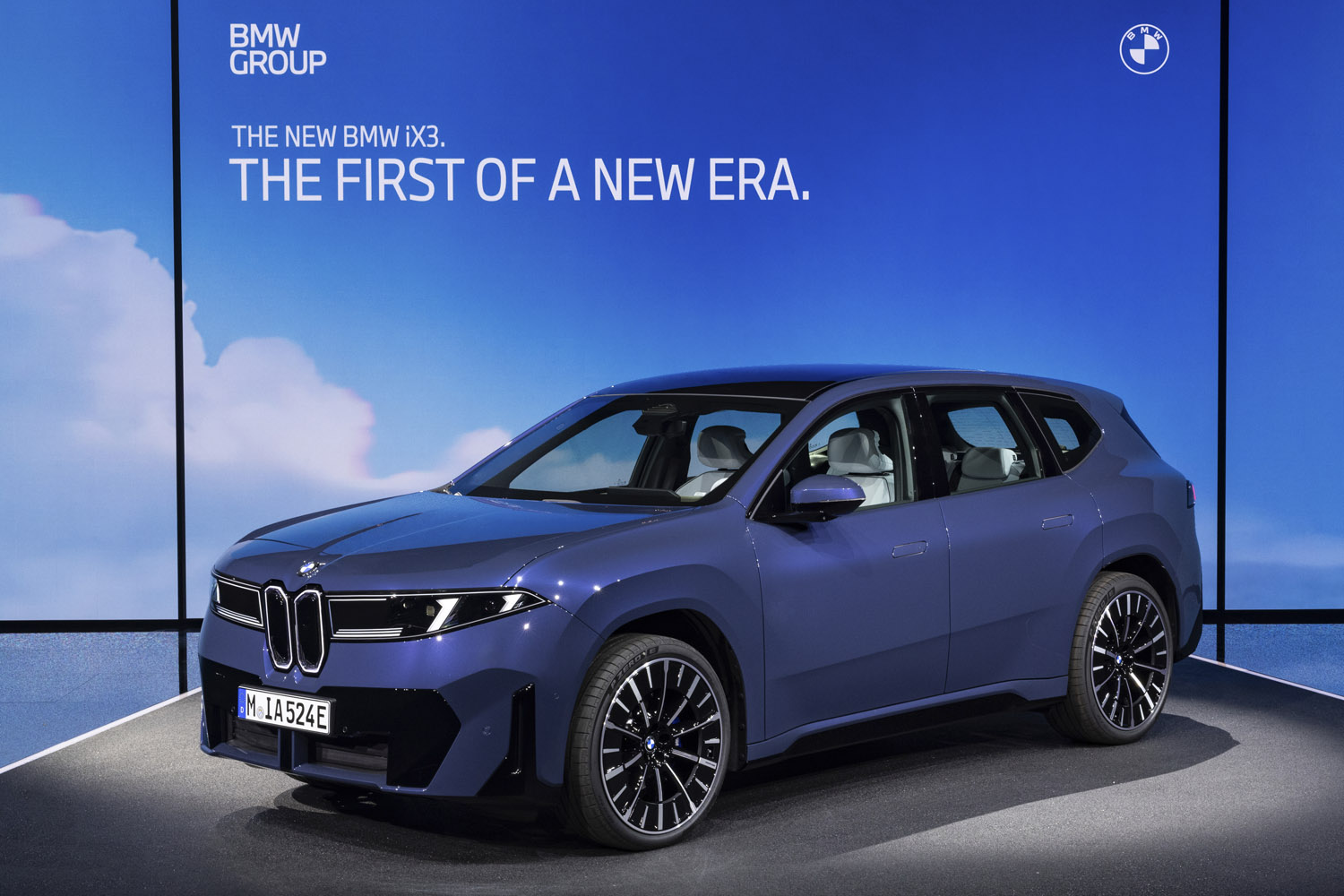 BMWがフルモデルチェンジした電動SUV「iX3」を全世界初披露【IAAモビリティー2025】 【ニュース】 - webCG