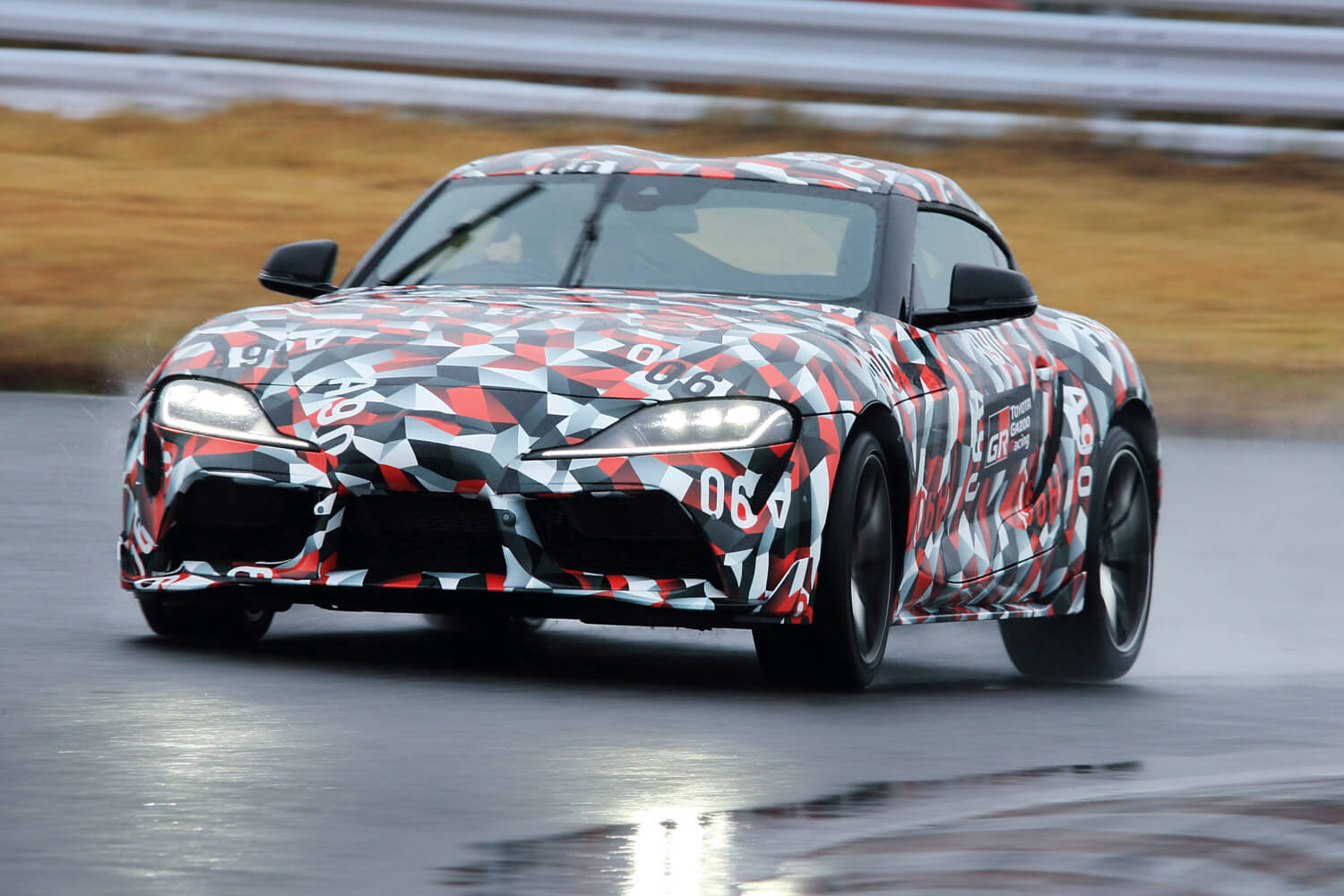 トヨタ・スープラ プロトタイプ（FR/8AT）【レビュー】 の画像4枚 - webCG