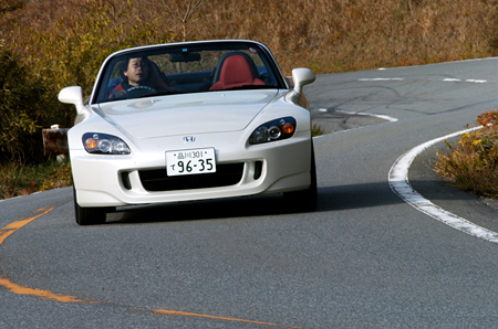 ホンダS2000 タイプV（FR/6MT）【試乗記】 ホンダの気合は1000回転を補う - webCG