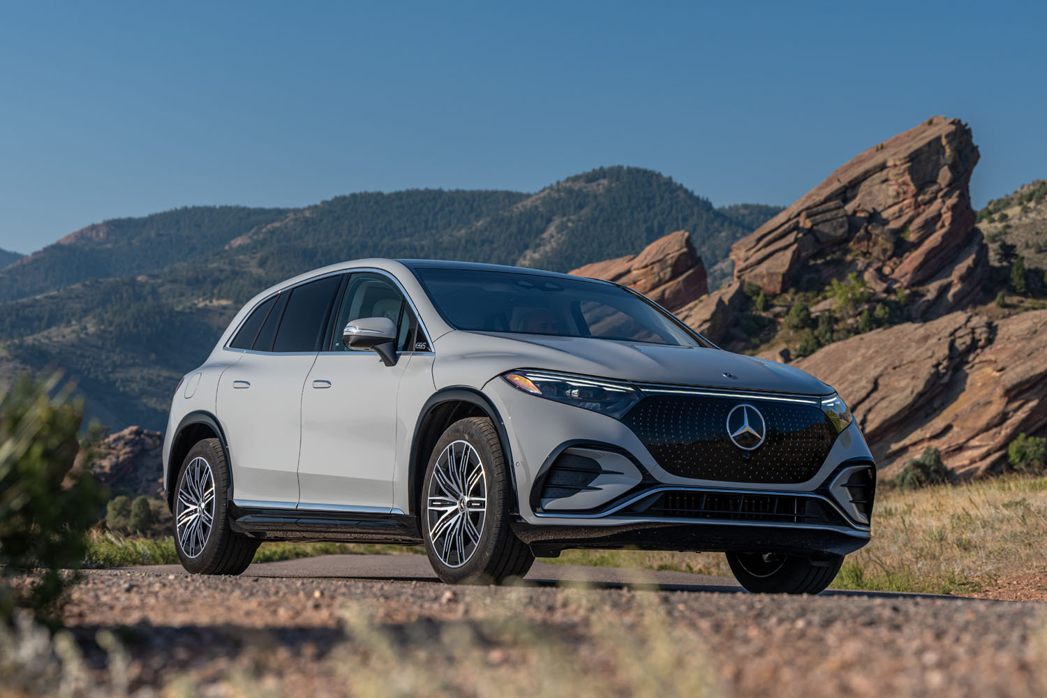 メルセデス・ベンツEQS SUV【海外試乗記】 決意と覚悟 - webCG