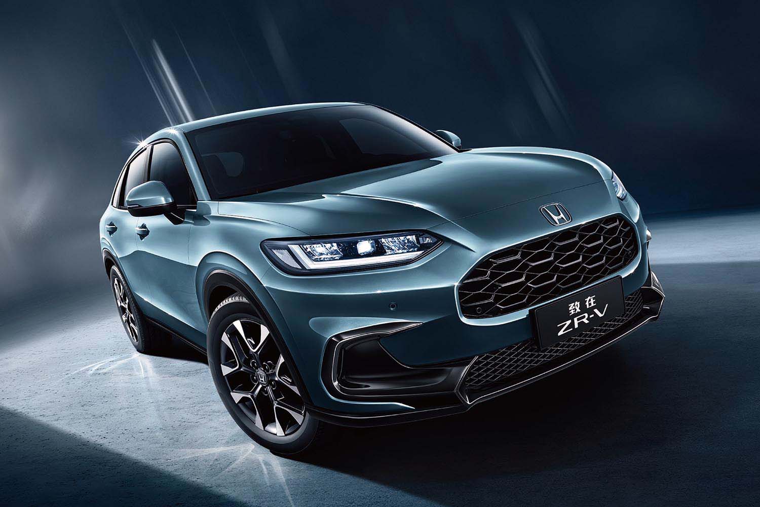ホンダが新型SUV「ZR-V」のオフィシャルサイトを開設 【ニュース】 - webCG