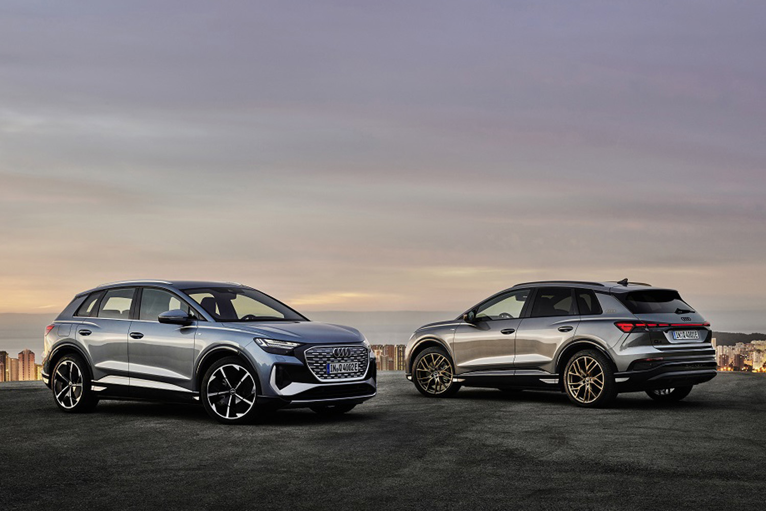 アウディがコンパクトセグメントのピュアEV「Q4 e-tron／Q4スポーツバックe-tron」を発表 【ニュース】 - webCG