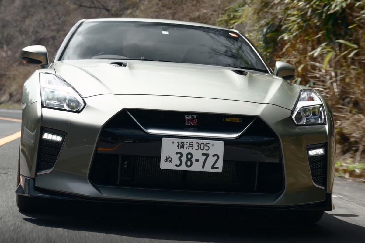 動画で見る「日産GT-RプレミアムエディションT-spec」 の画像4枚 - webCG