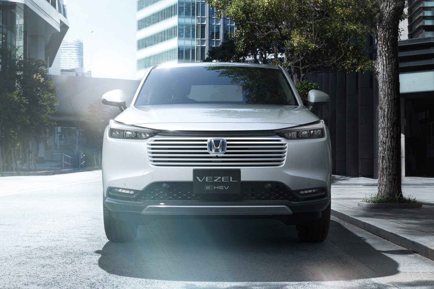 「ホンダ・ヴェゼル」が2024年上半期SUV販売台数ナンバーワンに その強さの秘密はどこにある？ - webCG